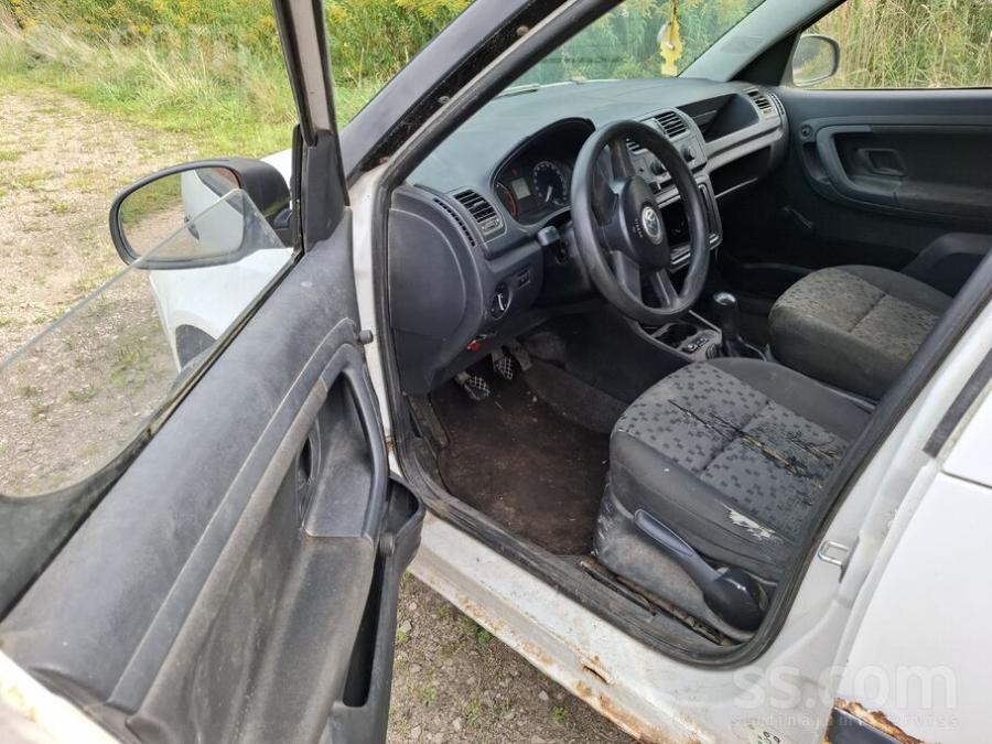 Balts Skoda Praktik 2007 Rīga, ar dzinēja tilpumu 1.40 L un nobraukumu 411 tūkst. km par 380 €, foto 11 vietnē AUTOMOTO.COM.LV