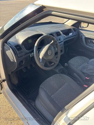 Balts Skoda Praktik 2014 Tallina, ar dzinēja tilpumu 1.20 L un nobraukumu 202 tūkst. km par 2000 €, foto 8 vietnē AUTOMOTO.COM.LV