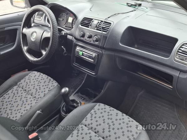 Balts Skoda Praktik 2008 Tartu, ar dzinēja tilpumu 1.40 L un nobraukumu 261 tūkst. km par 2500 €, foto 8 vietnē AUTOMOTO.COM.LV