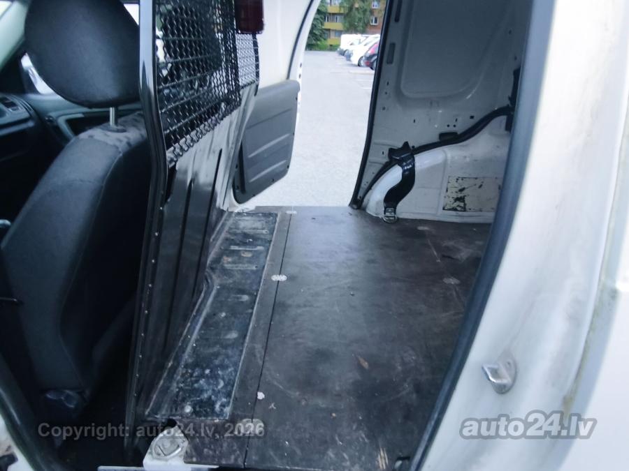 Balts Skoda Praktik 2008 Tartu, ar dzinēja tilpumu 1.40 L un nobraukumu 172 tūkst. km par 1499 €, foto 12 vietnē AUTOMOTO.COM.LV