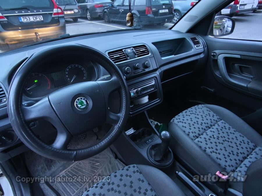 Balts Skoda Praktik 2008 Tartu, ar dzinēja tilpumu 1.40 L un nobraukumu 172 tūkst. km par 1499 €, foto 15 vietnē AUTOMOTO.COM.LV