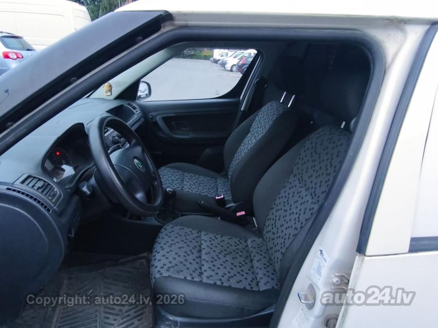 Balts Skoda Praktik 2008 Tartu, ar dzinēja tilpumu 1.40 L un nobraukumu 172 tūkst. km par 1499 €, foto 16 vietnē AUTOMOTO.COM.LV