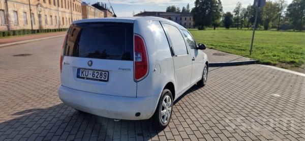 White Skoda Praktik 2010 in Daugavpils, with an engine capacity of 1.20 L and mileage of 290 thousand km for 1400 €, photo 3 on AUTOMOTO.COM.LV