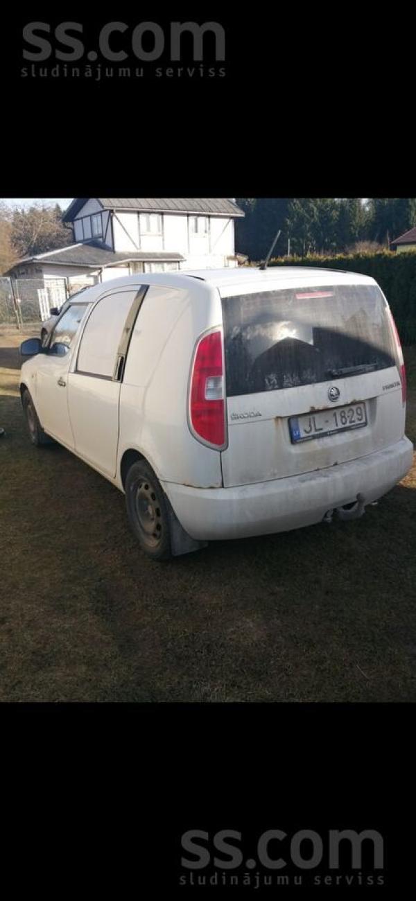 White Skoda Praktik 2013 in Talsi, with an engine capacity of 1.60 L and mileage of 304 thousand km for 600 €, photo 3 on AUTOMOTO.COM.LV