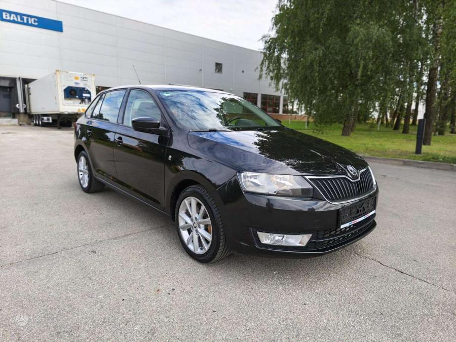 Black Skoda Rapid 2014 in Siauliai, with an engine capacity of 1.60 L and mileage of 299 thousand km for 4200 €, photo 1 on AUTOMOTO.COM.LV