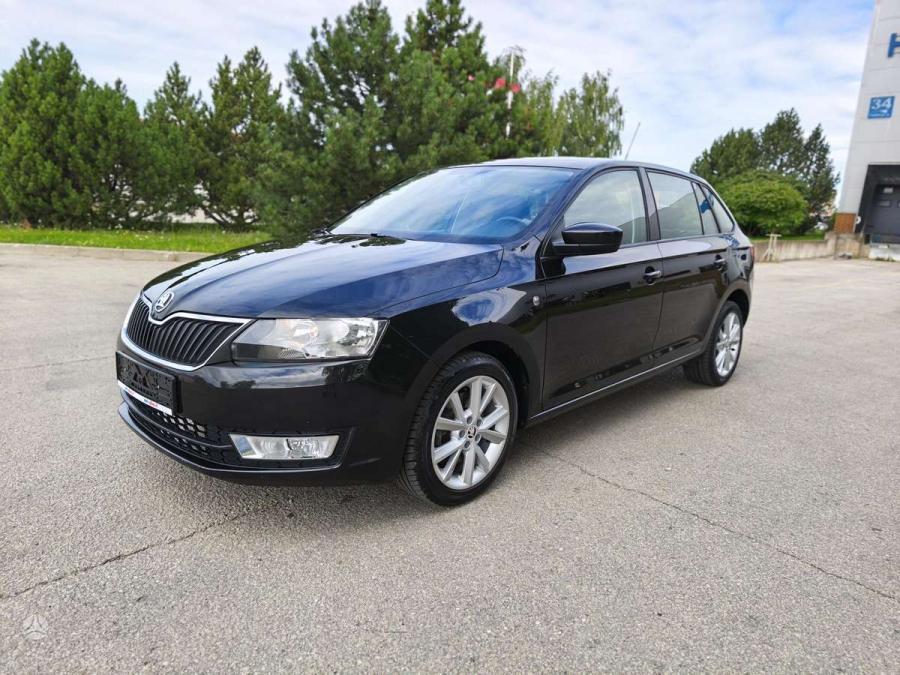 Black Skoda Rapid 2014 in Siauliai, with an engine capacity of 1.60 L and mileage of 299 thousand km for 4200 €, photo 4 on AUTOMOTO.COM.LV
