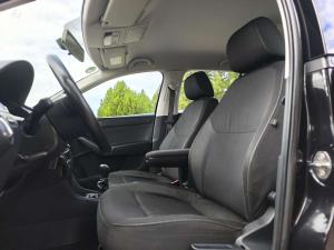 Black Skoda Rapid 2014 in Siauliai, with an engine capacity of 1.60 L and mileage of 299 thousand km for 4200 €, photo 8 on AUTOMOTO.COM.LV