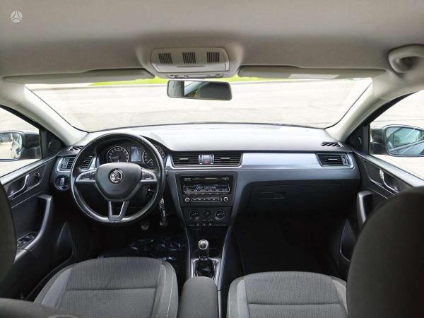 Black Skoda Rapid 2014 in Siauliai, with an engine capacity of 1.60 L and mileage of 299 thousand km for 4200 €, photo 9 on AUTOMOTO.COM.LV