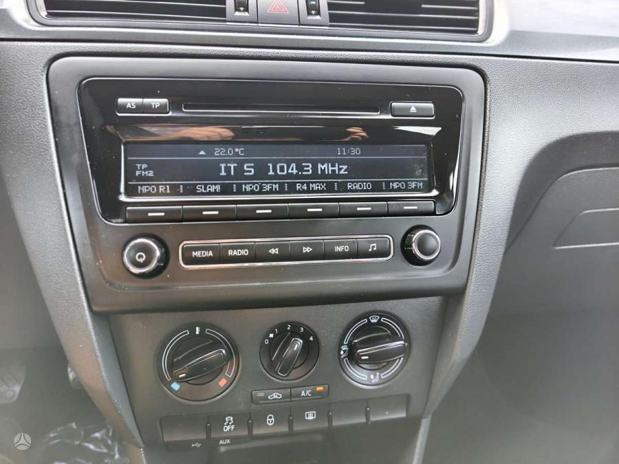 Black Skoda Rapid 2014 in Siauliai, with an engine capacity of 1.60 L and mileage of 299 thousand km for 4200 €, photo 14 on AUTOMOTO.COM.LV
