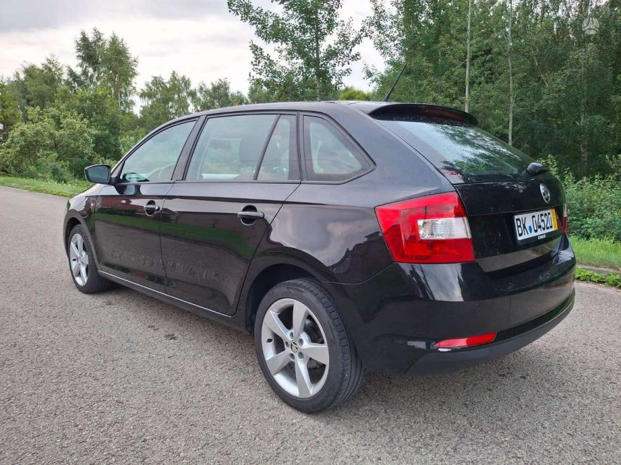 Melns Skoda Rapid 2015 Radviliškis, ar dzinēja tilpumu 1.60 L un nobraukumu 206 tūkst. km par 4900 €, foto 4 vietnē AUTOMOTO.COM.LV