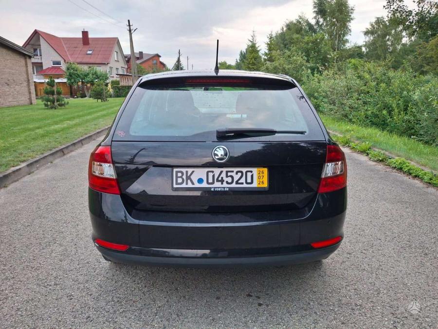 Melns Skoda Rapid 2015 Radviliškis, ar dzinēja tilpumu 1.60 L un nobraukumu 206 tūkst. km par 4900 €, foto 7 vietnē AUTOMOTO.COM.LV