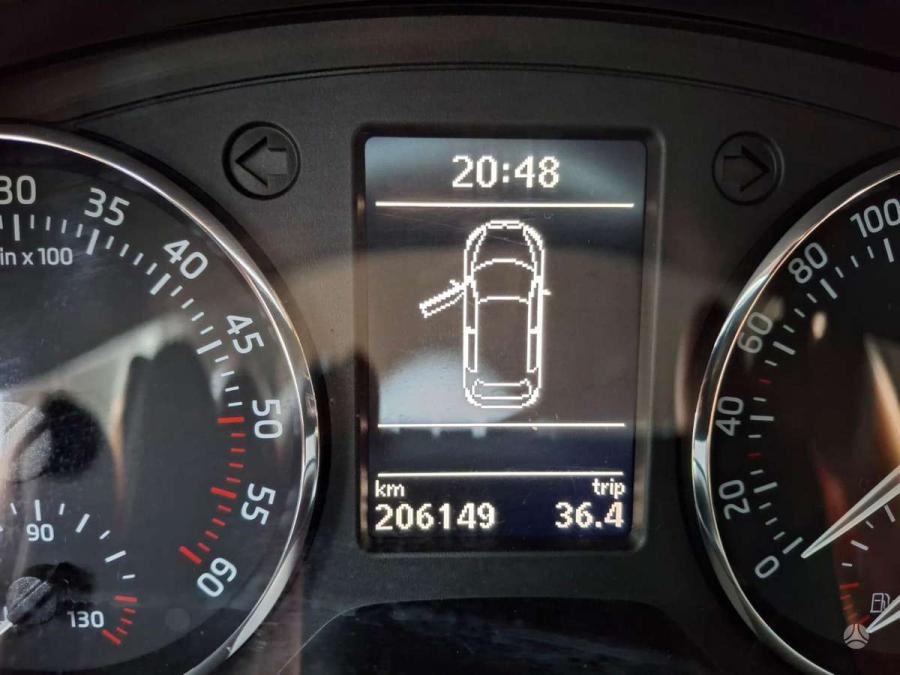 Melns Skoda Rapid 2015 Radviliškis, ar dzinēja tilpumu 1.60 L un nobraukumu 206 tūkst. km par 4900 €, foto 15 vietnē AUTOMOTO.COM.LV