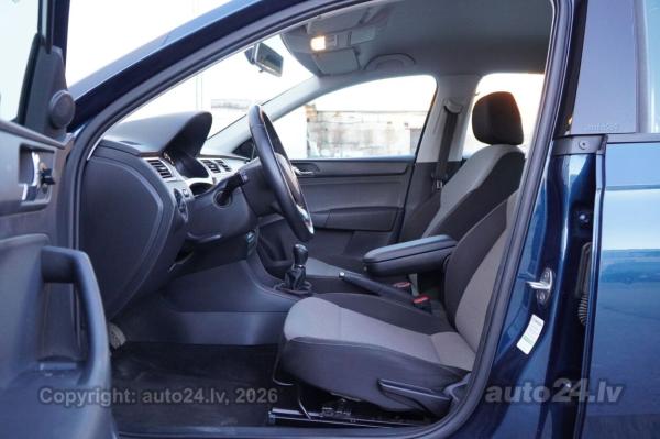 Zils Skoda Rapid 2013 Tallina, ar dzinēja tilpumu 1.20 L un nobraukumu 123 tūkst. km par 5270 €, foto 9 vietnē AUTOMOTO.COM.LV