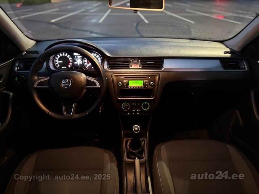 Blue Skoda Rapid 2014 in Tallinn, with an engine capacity of 1.60 L and mileage of 260 thousand km for 3299 €, photo 7 on AUTOMOTO.COM.LV