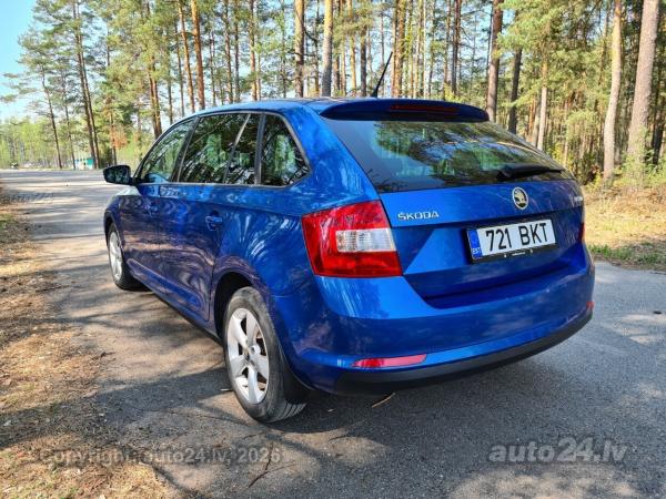 Blue Skoda Rapid 2014 in Tallinn, with an engine capacity of 1.60 L and mileage of 253 thousand km for 5200 €, photo 4 on AUTOMOTO.COM.LV