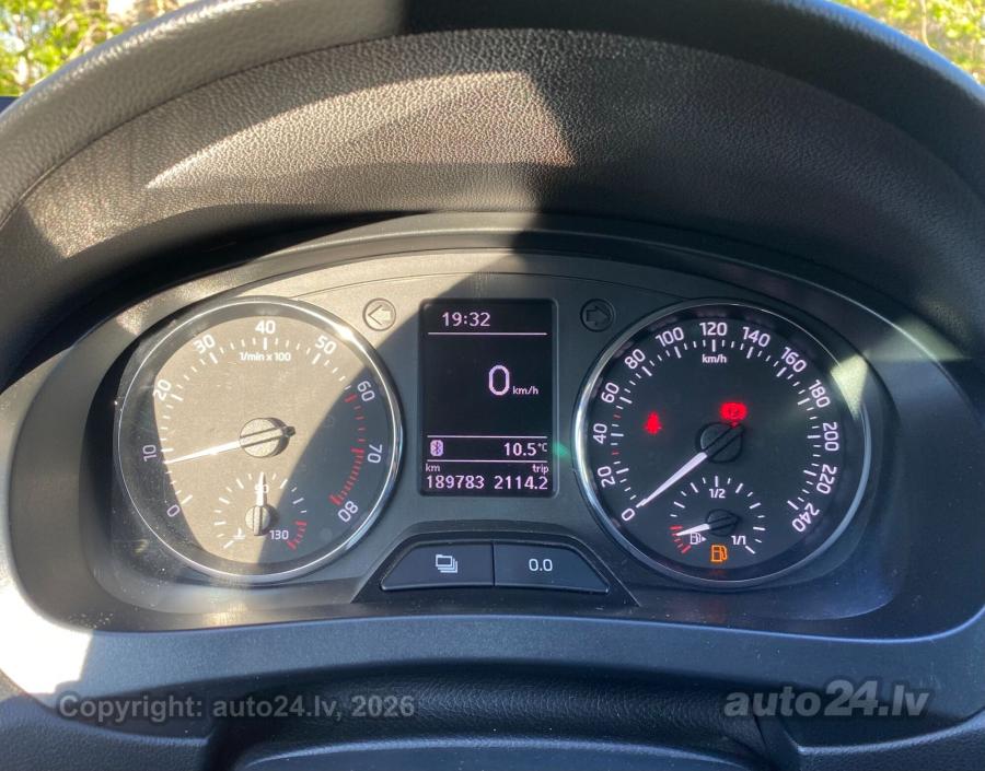 Blue Skoda Rapid 2014 in Rakvere, with an engine capacity of 1.20 L and mileage of 190 thousand km for 4500 €, photo 15 on AUTOMOTO.COM.LV
