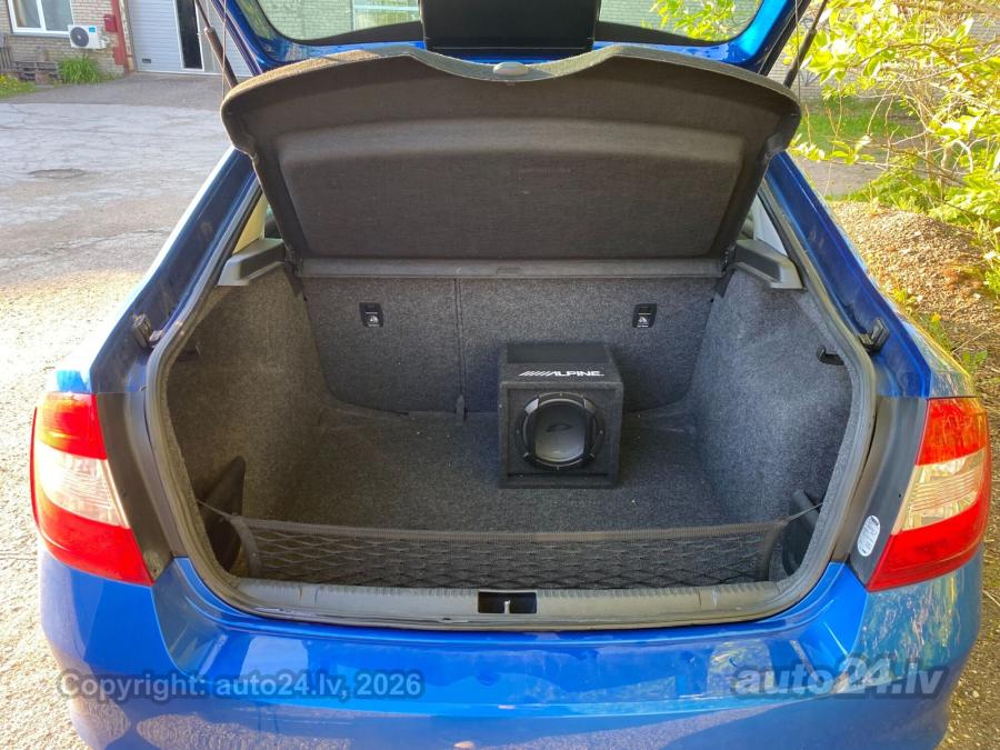 Blue Skoda Rapid 2014 in Rakvere, with an engine capacity of 1.20 L and mileage of 190 thousand km for 4500 €, photo 17 on AUTOMOTO.COM.LV