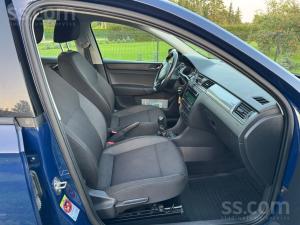 Zils Skoda Rapid 2014 Ogre, ar dzinēja tilpumu 1.20 L un nobraukumu 126 tūkst. km par 5500 €, foto 10 vietnē AUTOMOTO.COM.LV