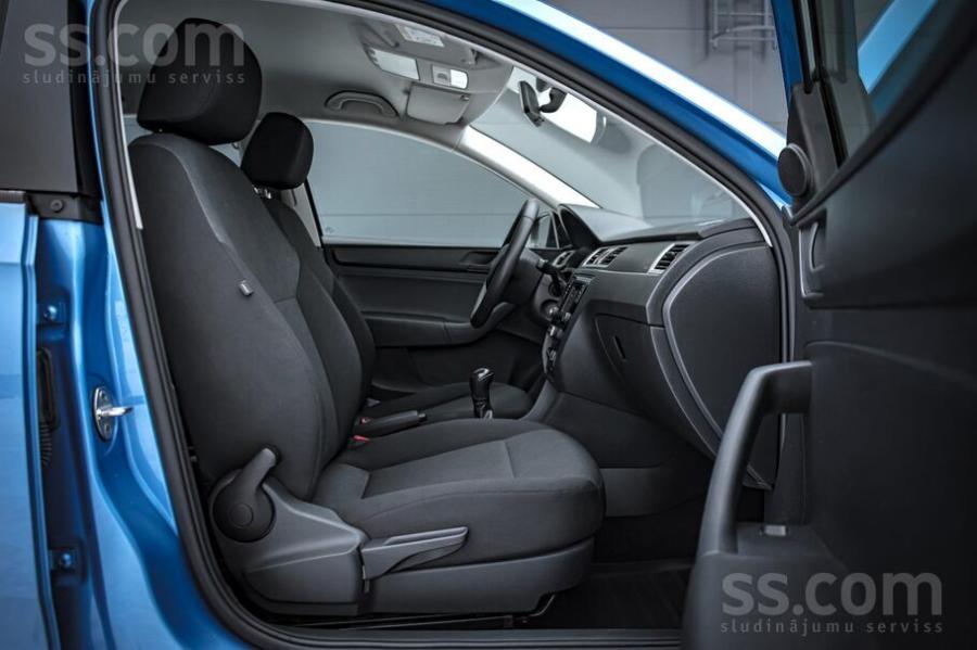 Blue Skoda Rapid 2015 in Riga, with an engine capacity of 1.40 L and mileage of 0 thousand km for 6490 €, photo 10 on AUTOMOTO.COM.LV