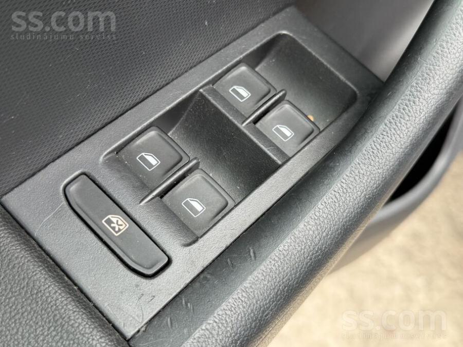 Zils Skoda Rapid 2015 Rīga, ar dzinēja tilpumu 1.60 L un nobraukumu 187 tūkst. km par 5990 €, foto 6 vietnē AUTOMOTO.COM.LV