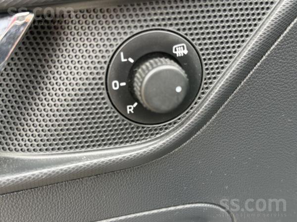 Blue Skoda Rapid 2015 in Riga, with an engine capacity of 1.60 L and mileage of 187 thousand km for 5990 €, photo 6 on AUTOMOTO.COM.LV