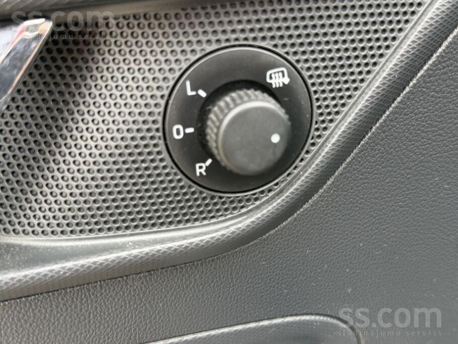 Zils Skoda Rapid 2015 Rīga, ar dzinēja tilpumu 1.60 L un nobraukumu 187 tūkst. km par 5990 €, foto 7 vietnē AUTOMOTO.COM.LV