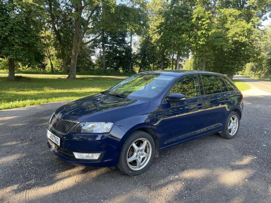 Blue Skoda Rapid 2015 in Birzai, with an engine capacity of 1.60 L and mileage of 147 thousand km for 4990 €, photo 3 on AUTOMOTO.COM.LV