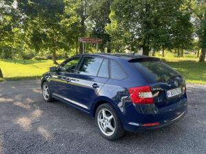 Blue Skoda Rapid 2015 in Birzai, with an engine capacity of 1.60 L and mileage of 147 thousand km for 4990 €, photo 4 on AUTOMOTO.COM.LV