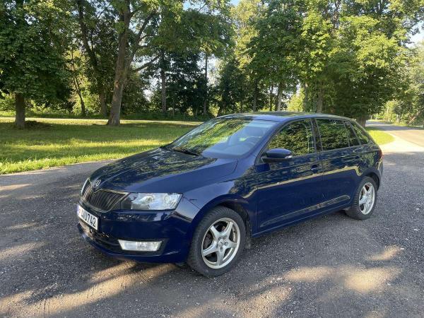 Blue Skoda Rapid 2015 in Birzai, with an engine capacity of 1.60 L and mileage of 147 thousand km for 4990 €, photo 8 on AUTOMOTO.COM.LV