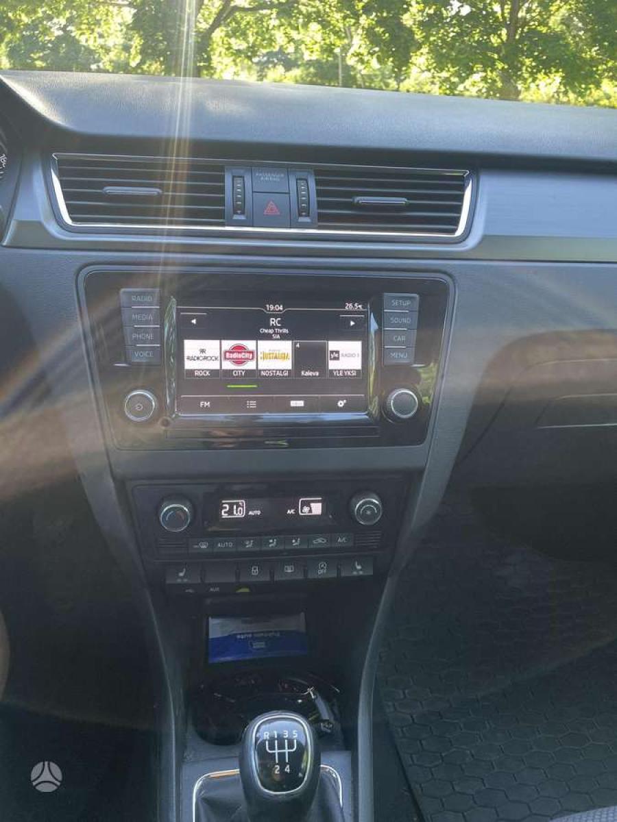 Blue Skoda Rapid 2015 in Birzai, with an engine capacity of 1.60 L and mileage of 147 thousand km for 4990 €, photo 11 on AUTOMOTO.COM.LV