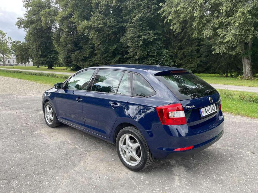 Zils Skoda Rapid 2015 Viļņa, ar dzinēja tilpumu 1.60 L un nobraukumu 148 tūkst. km par 4999 €, foto 5 vietnē AUTOMOTO.COM.LV
