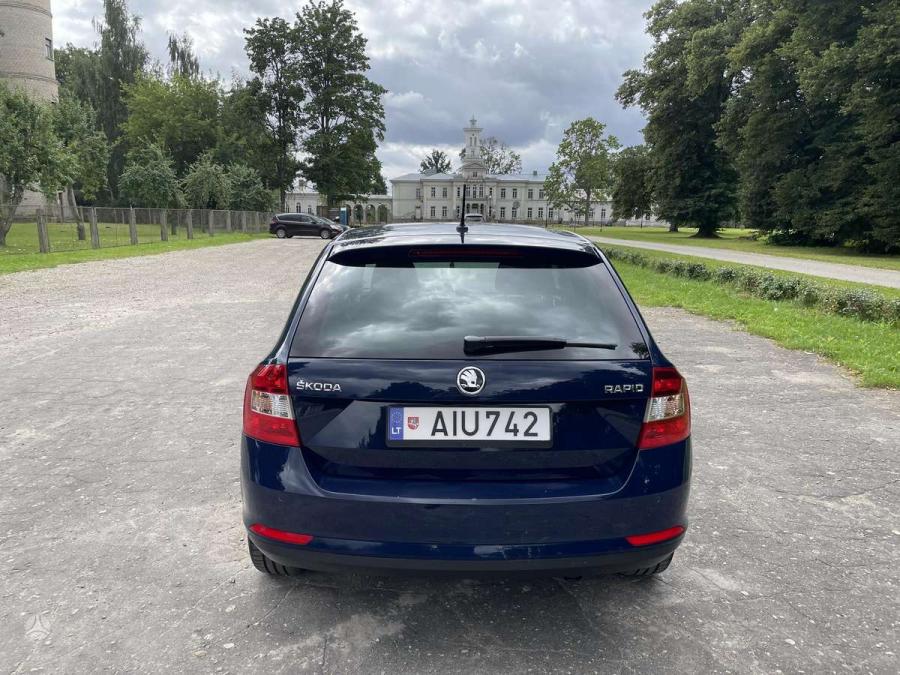 Zils Skoda Rapid 2015 Viļņa, ar dzinēja tilpumu 1.60 L un nobraukumu 148 tūkst. km par 4999 €, foto 8 vietnē AUTOMOTO.COM.LV