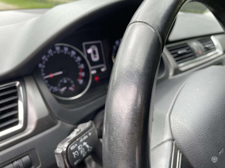 Zils Skoda Rapid 2015 Viļņa, ar dzinēja tilpumu 1.60 L un nobraukumu 148 tūkst. km par 4999 €, foto 14 vietnē AUTOMOTO.COM.LV