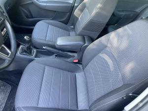 Zils Skoda Rapid 2015 Viļņa, ar dzinēja tilpumu 1.60 L un nobraukumu 148 tūkst. km par 4999 €, foto 24 vietnē AUTOMOTO.COM.LV