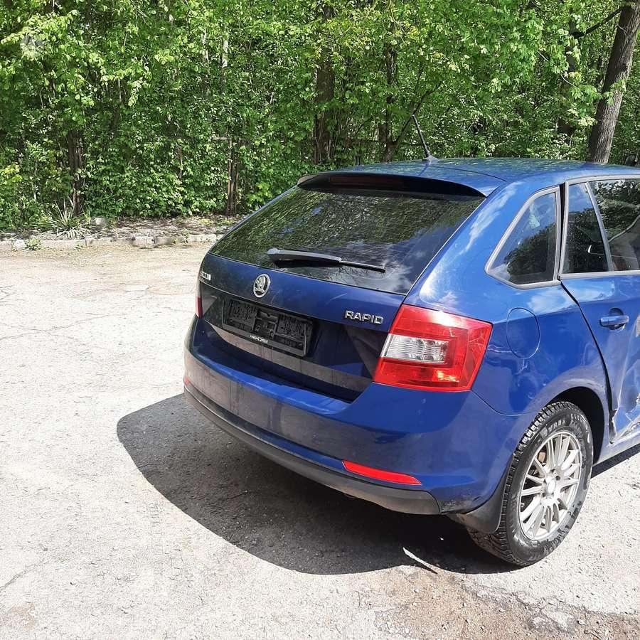 Zils Skoda Rapid 2015 Kėdainiai, ar dzinēja tilpumu 1.20 L un nobraukumu 186 tūkst. km par 2299 €, foto 4 vietnē AUTOMOTO.COM.LV
