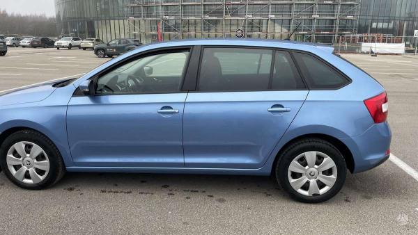 Blue Skoda Rapid 2016 in Siauliai, with an engine capacity of 1.42 L and mileage of 165 thousand km for 5950 €, photo 8 on AUTOMOTO.COM.LV
