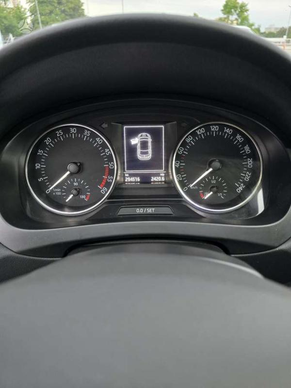 Zils Skoda Rapid 2017 Viļņa, ar dzinēja tilpumu 1.40 L un nobraukumu 295 tūkst. km par 7500 €, foto 11 vietnē AUTOMOTO.COM.LV