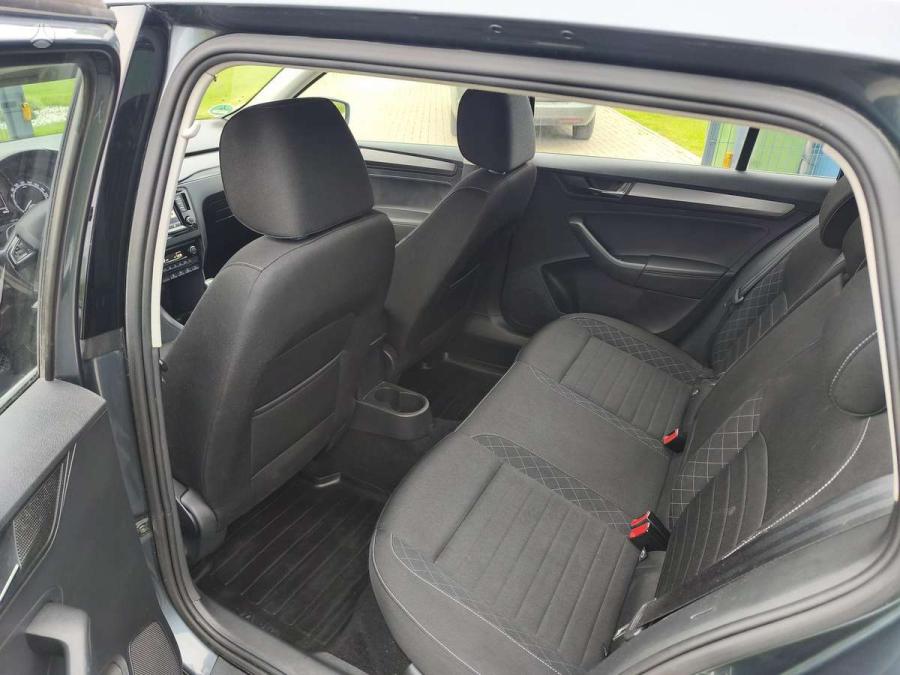 Zils Skoda Rapid 2018 Kauņa, ar dzinēja tilpumu 1.00 L un nobraukumu 167 tūkst. km par 6100 €, foto 16 vietnē AUTOMOTO.COM.LV