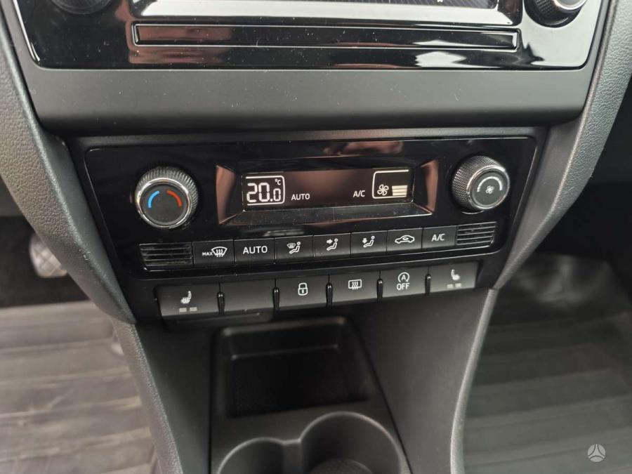 Zils Skoda Rapid 2018 Kauņa, ar dzinēja tilpumu 1.00 L un nobraukumu 167 tūkst. km par 6100 €, foto 20 vietnē AUTOMOTO.COM.LV