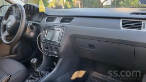 Zils Skoda Rapid 2013 Daugavpils, ar dzinēja tilpumu 1.20 L un nobraukumu 310 tūkst. km par 1700 €, foto 6 vietnē AUTOMOTO.COM.LV