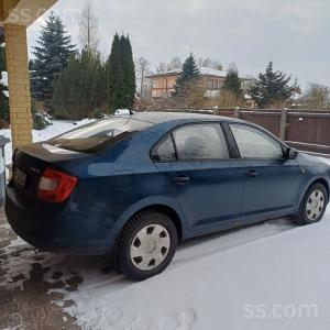 Blue Skoda Rapid 2013 in Riga, with an engine capacity of 1.20 L and mileage of 308 thousand km for 1750 €, photo 3 on AUTOMOTO.COM.LV