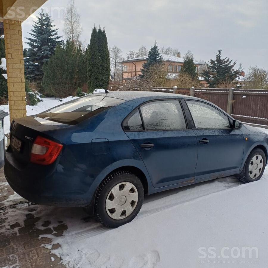 Blue Skoda Rapid 2013 in Riga, with an engine capacity of 1.20 L and mileage of 308 thousand km for 1750 €, photo 3 on AUTOMOTO.COM.LV