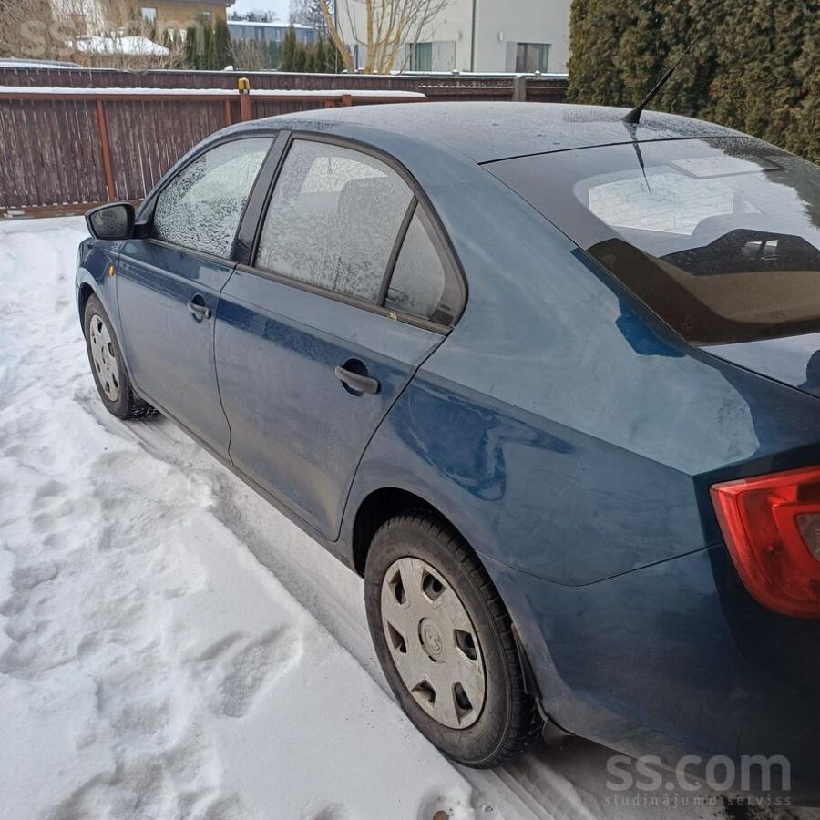 Blue Skoda Rapid 2013 in Riga, with an engine capacity of 1.20 L and mileage of 308 thousand km for 1750 €, photo 5 on AUTOMOTO.COM.LV