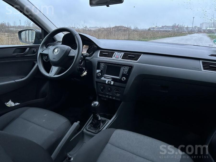 Blue Skoda Rapid 2015 in Riga, with an engine capacity of 1.40 L and mileage of 262 thousand km for 4300 €, photo 6 on AUTOMOTO.COM.LV