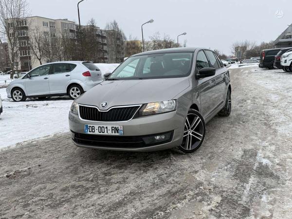 Brown Skoda Rapid 2013 in Panevezys, with an engine capacity of 1.60 L and mileage of 257 thousand km for 4990 €, photo 5 on AUTOMOTO.COM.LV