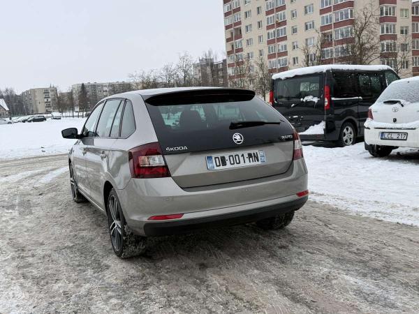 Brown Skoda Rapid 2013 in Panevezys, with an engine capacity of 1.60 L and mileage of 257 thousand km for 4990 €, photo 7 on AUTOMOTO.COM.LV