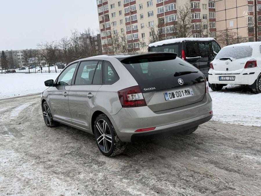 Brūns Skoda Rapid 2013 Panevēža, ar dzinēja tilpumu 1.60 L un nobraukumu 257 tūkst. km par 4990 €, foto 9 vietnē AUTOMOTO.COM.LV