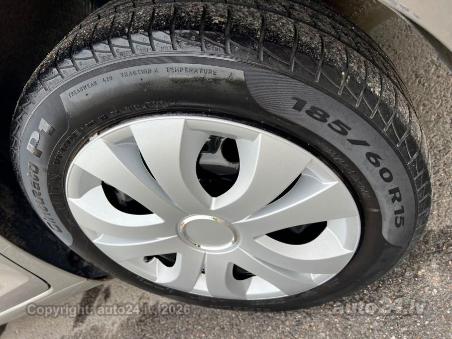 Brūns Skoda Rapid 2013 Narva, ar dzinēja tilpumu 1.20 L un nobraukumu 219 tūkst. km par 2999 €, foto 22 vietnē AUTOMOTO.COM.LV