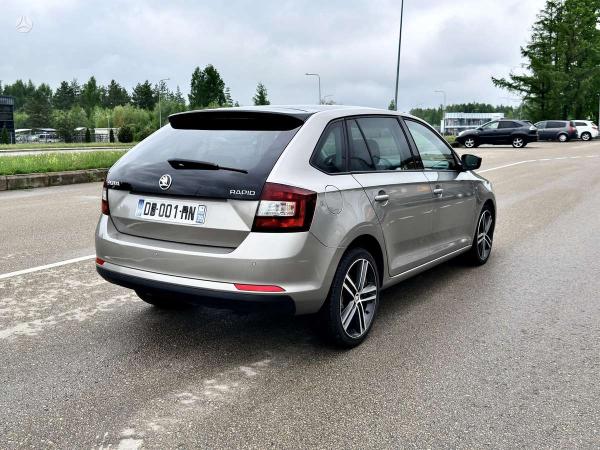 Brown Skoda Rapid 2013 in Panevezys, with an engine capacity of 1.60 L and mileage of 257 thousand km for 4790 €, photo 9 on AUTOMOTO.COM.LV
