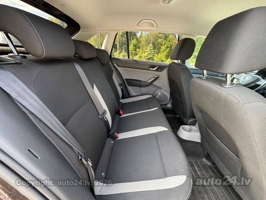 Brown Skoda Rapid 2015 in Tallinn, with an engine capacity of 1.20 L and mileage of 134 thousand km for 4999 €, photo 8 on AUTOMOTO.COM.LV